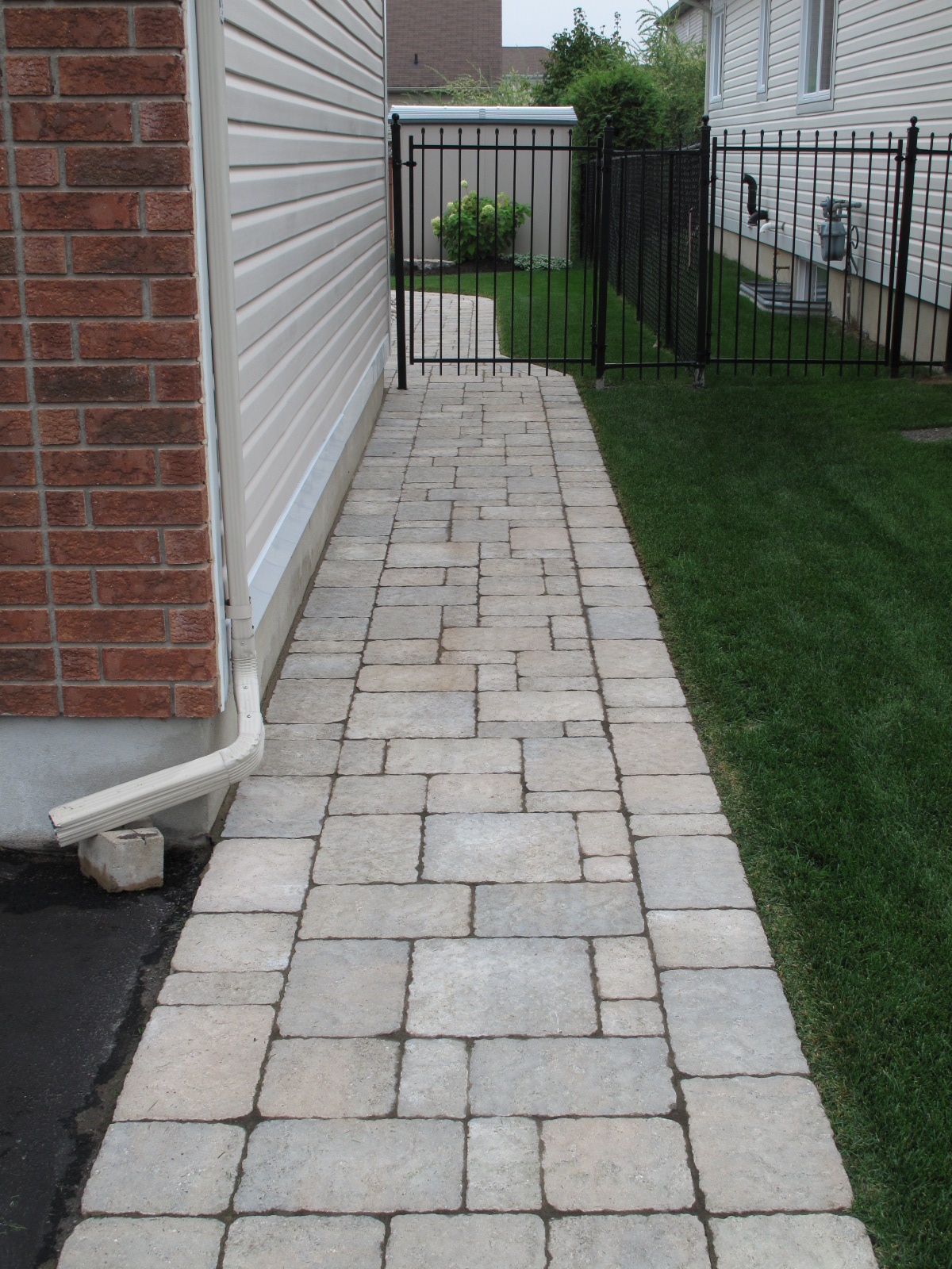 Interlock Steps and Walkways - Ottawa Home and Garden